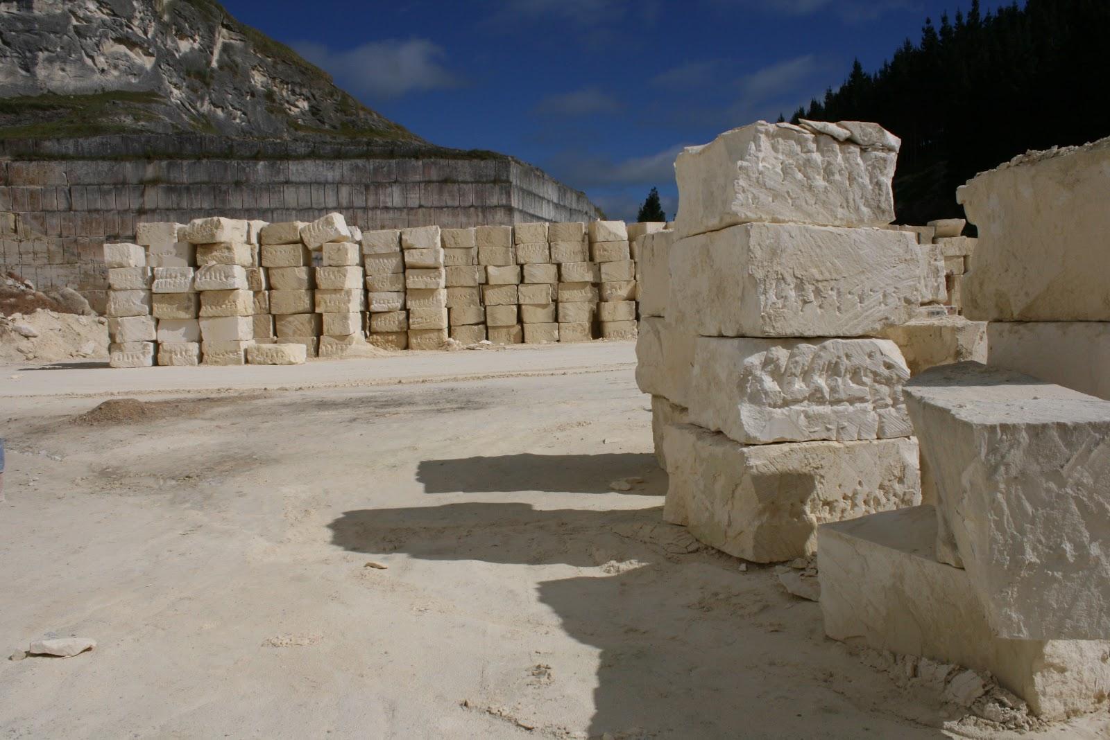 OAMARU STONE - Bob's Stone Rocks